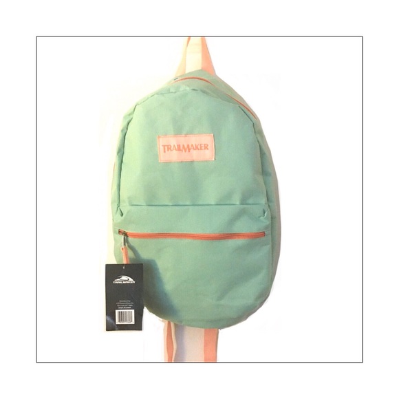 Trailmaker | Bags | Nwt Trailmaker Classic Lightweight Day Backpack ...
